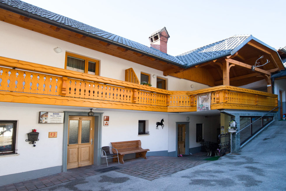 BOOKING & CONTACT | ROOMS JERMAN BLED